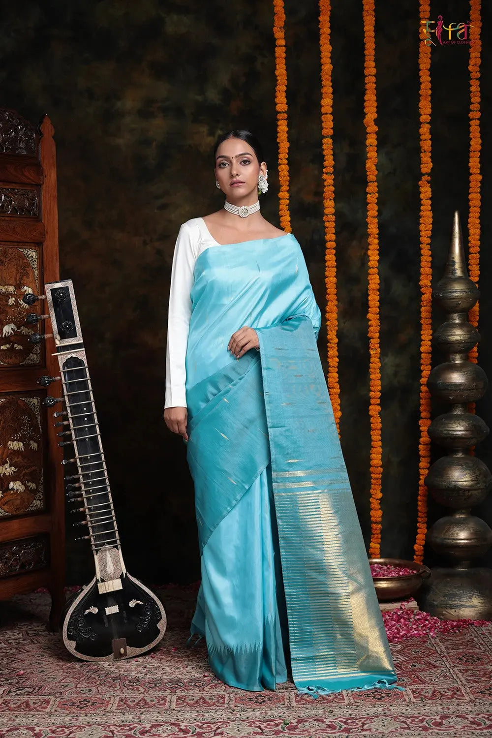 Handloom Sky Blue Low Rise Temple Design Pure Silk Kanchipattu Saree